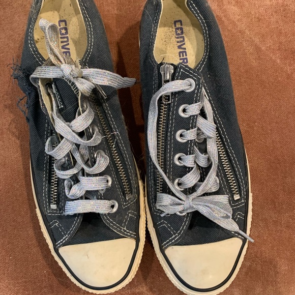 Nike | Shoes | Nike Sneakers With Zipper And Laces Note Has Has Defect ...